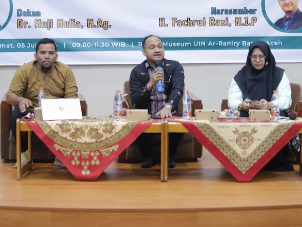 Senator Fachrul Razi Berikan Motivasi untuk Ratusan Mahasiswa Magang FISIP UIN Ar-Raniry