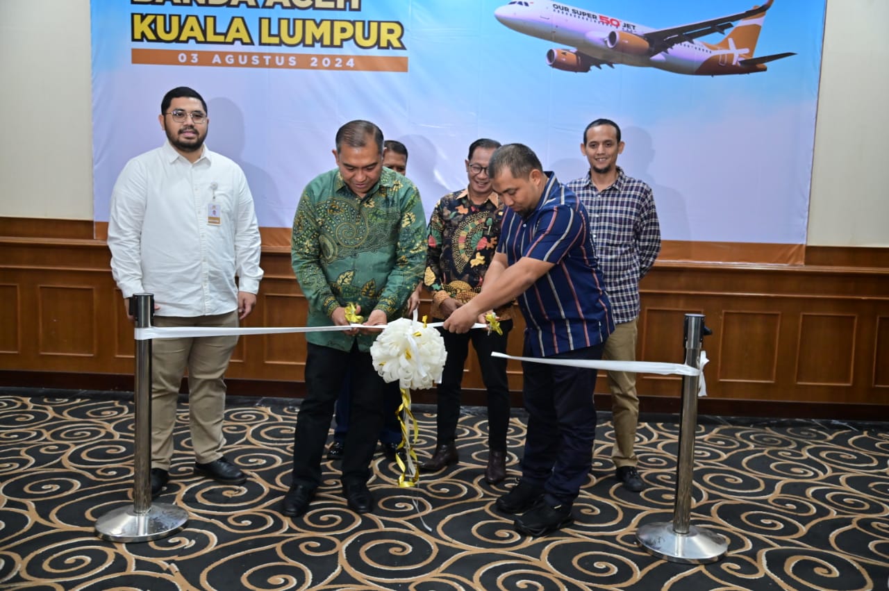 Pj Bupati Aceh Besar Resmikan Rute Penerbangan Maskapai Super Air Jet dari Aceh ke Kualanamu dan ...