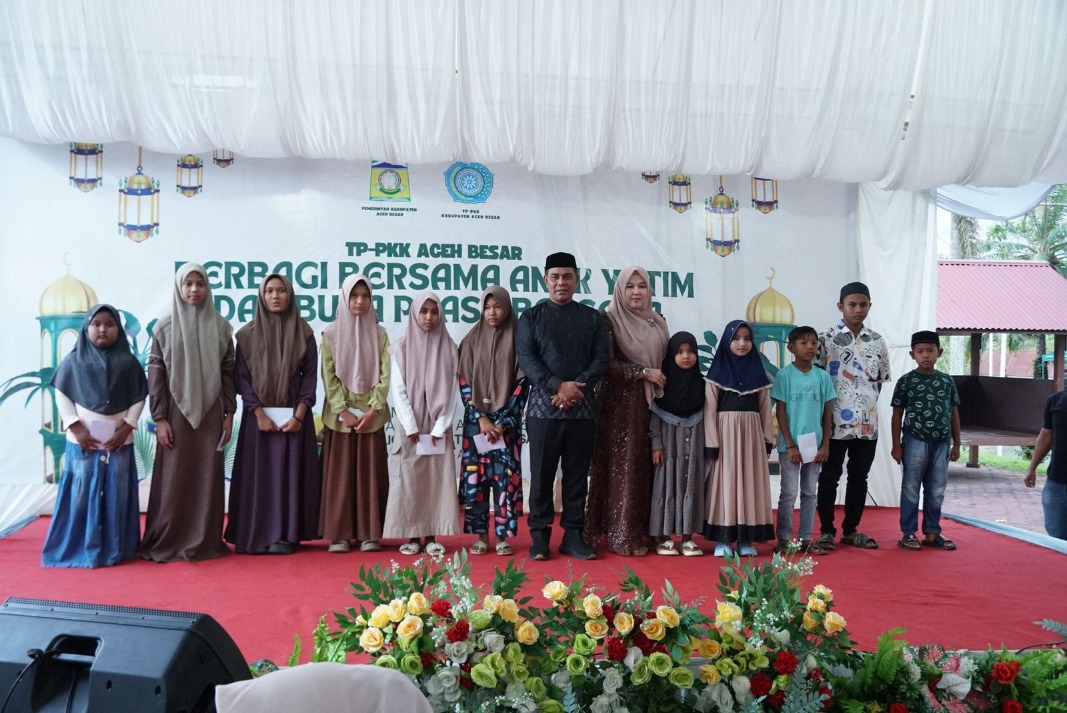 Bupati Aceh Besar Buka Puasa Bersama dan Santuni Anak Yatim di Meuligoe